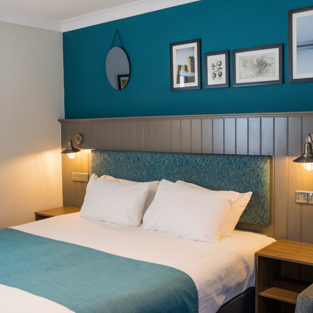 Almondsbury Inn & Lounge - Crest Hotel Group