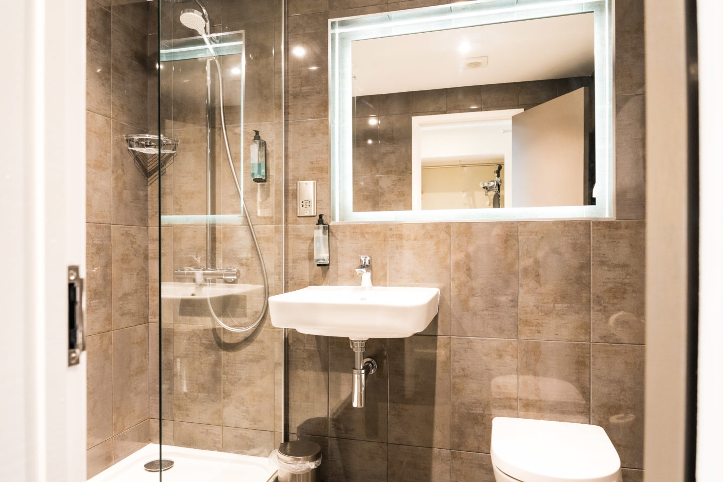 Sleep - Almondsbury Inn & Lounge